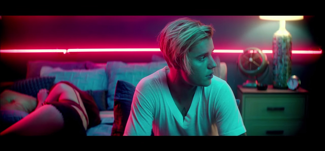 Watch Justin Biebers Sexy Ass Official Video For What Do You Mean